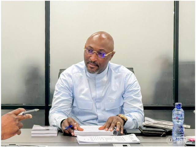 Kinshasa : Jésus-Noël Sheke recadre Israël Mutala pour excès de zèle ...